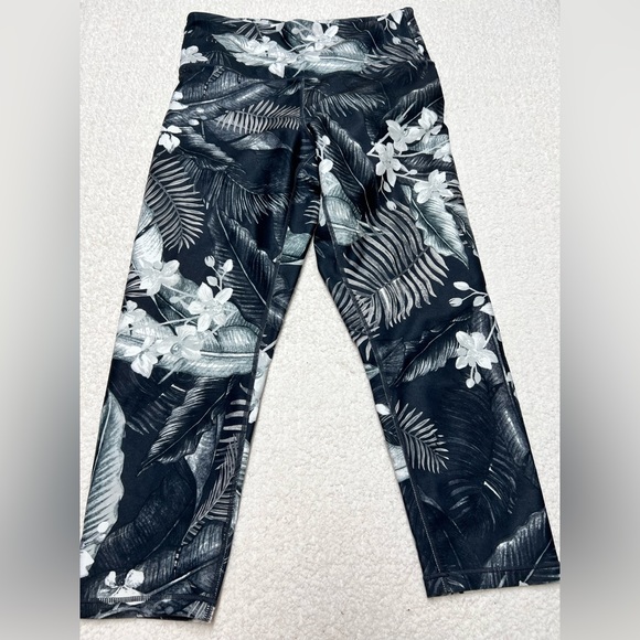 Balance Collection | Pants & Jumpsuits | Balance Collection Leggings ...